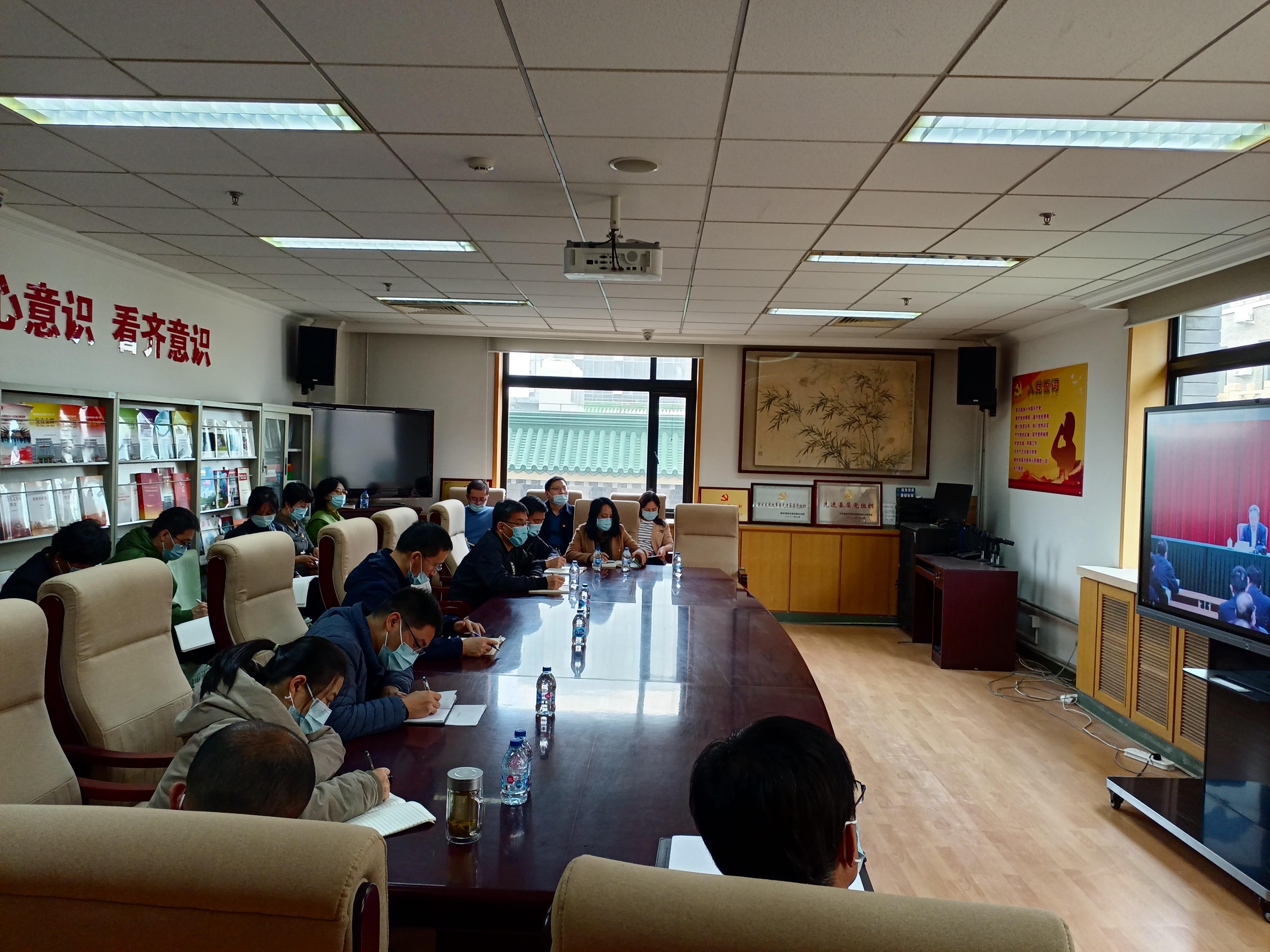 【离退休干部局组织收看学习贯彻党的二十大精神系列宣讲第三讲暨第29期“求是论坛”】-国家发展和改革委员会